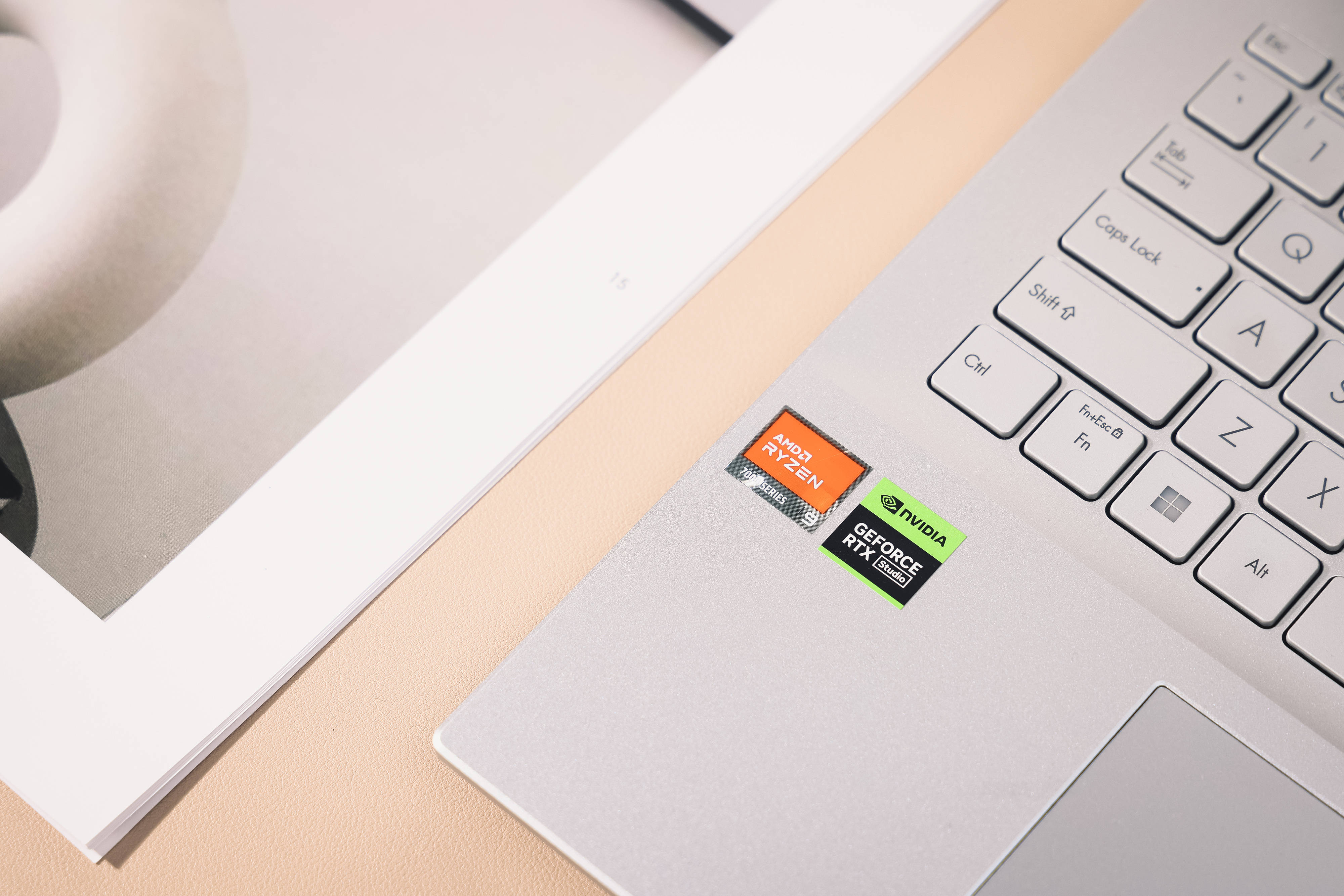 华硕无畏Pro15 2023图赏-搜狐大视野-搜狐新闻