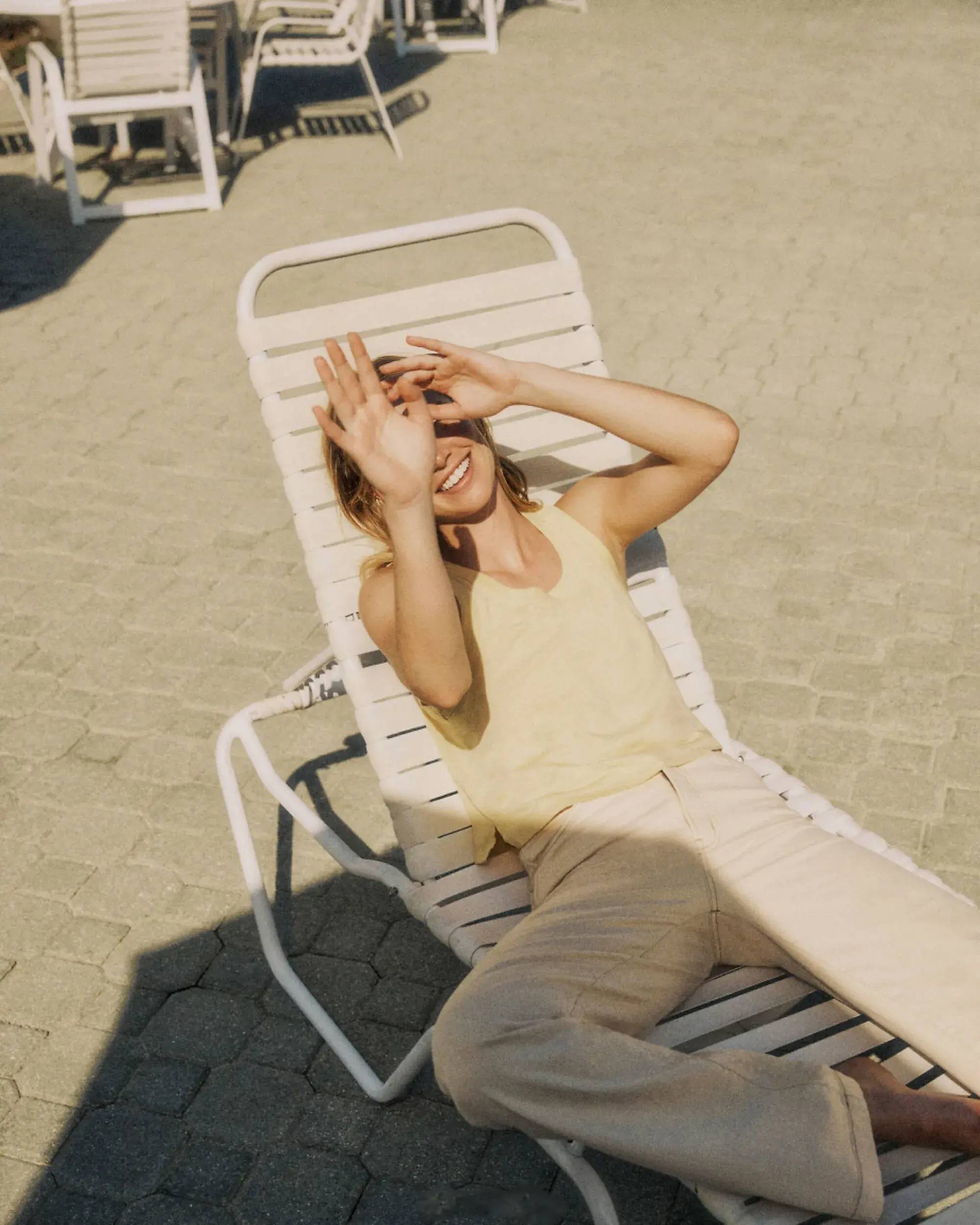 Madewell 2023夏日型录-搜狐大视野-搜狐新闻