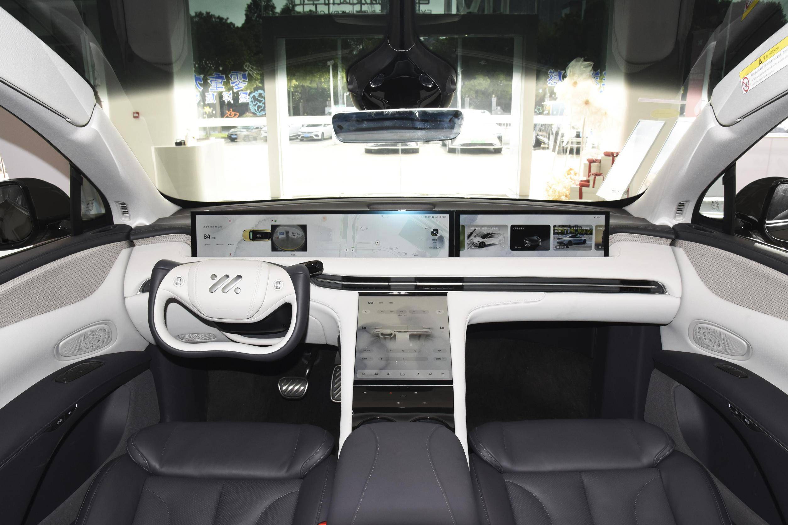 理想L8同级！智己LS7推限时促销，现金直减1万/综合优惠3.9万元_搜狐汽车_搜狐网