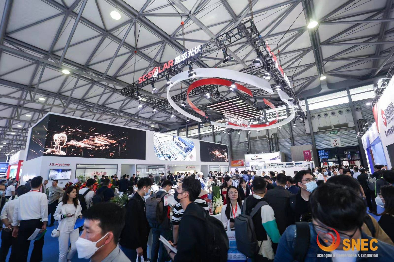 2024上海SNEC光伏展会：全球光伏产业的盛宴，中国企业的舞台_搜狐汽车_搜狐网