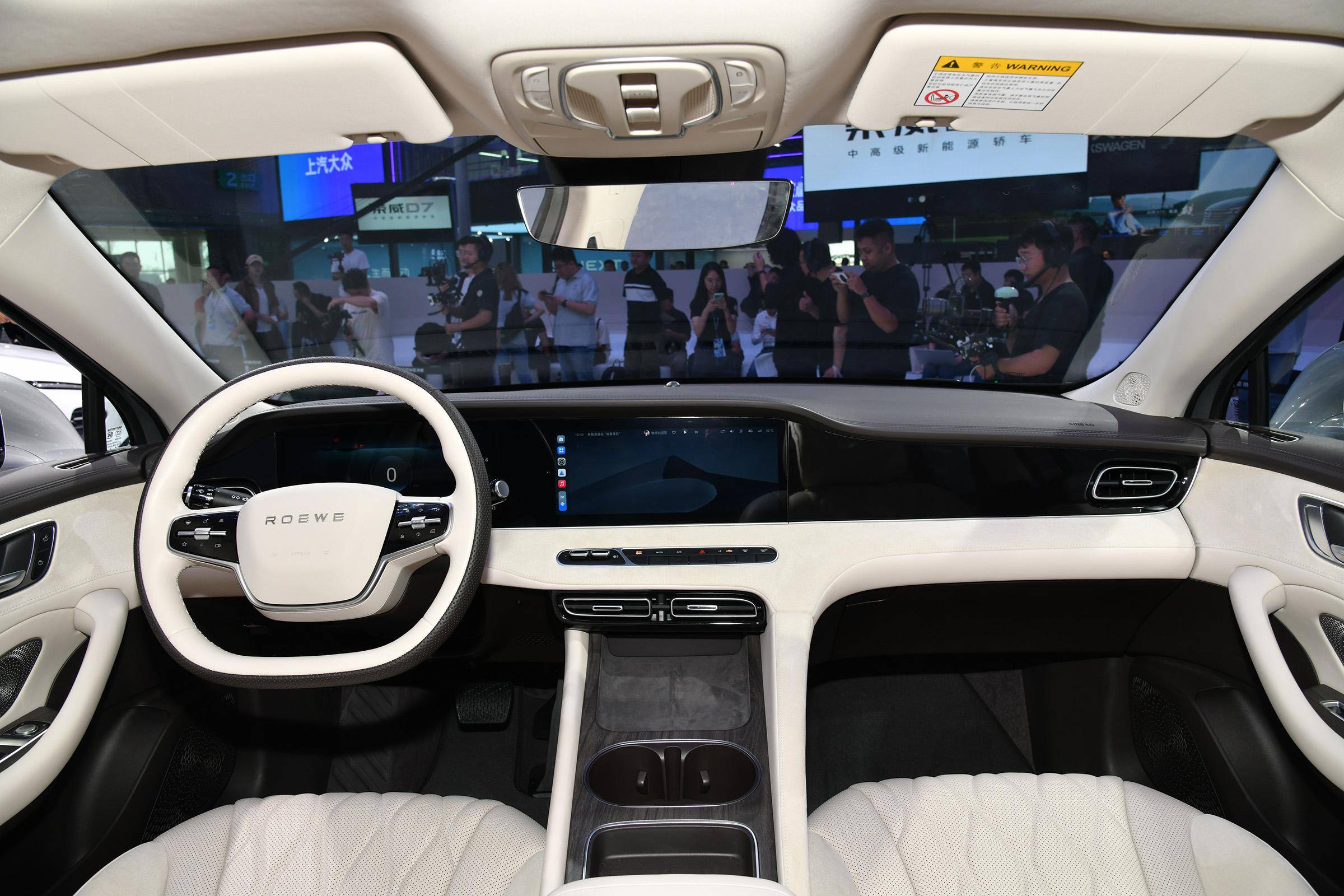 中型插混轿车，荣威D7 DMH累计订单10019台，限时售10.98万元起_搜狐汽车_搜狐网