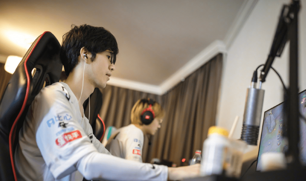 IG夏季赛揭幕战直面WE Theshy训练内容与众不同_上单