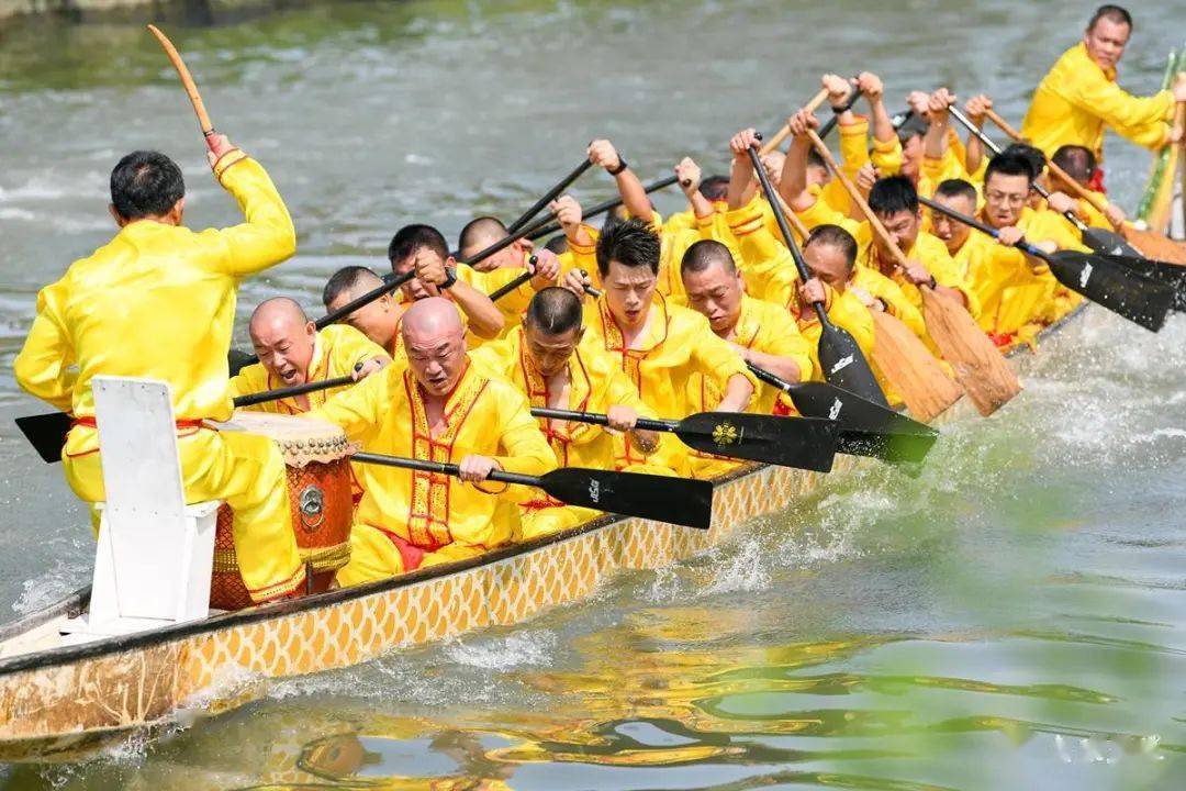 玉坎河上划龙舟 争相竞渡迎端午-搜狐大视野-搜狐新闻