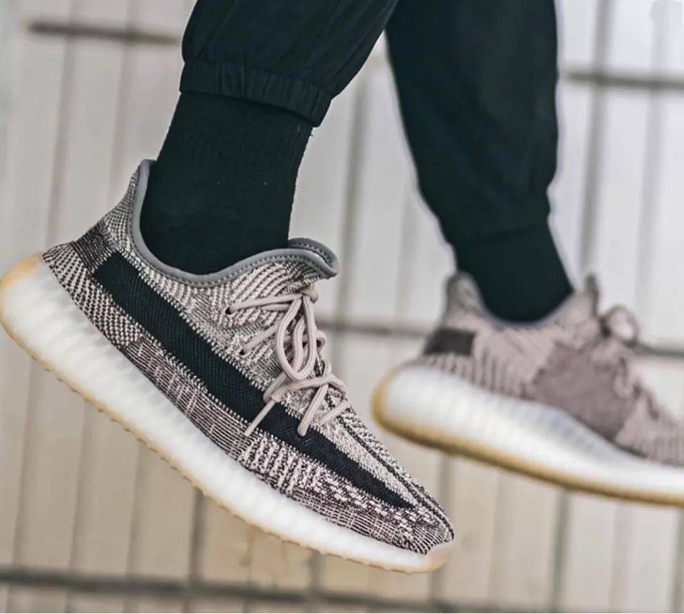 官网上架Yeezy 350新款"Zyon"本周限量发售，app随时预约？_adidas