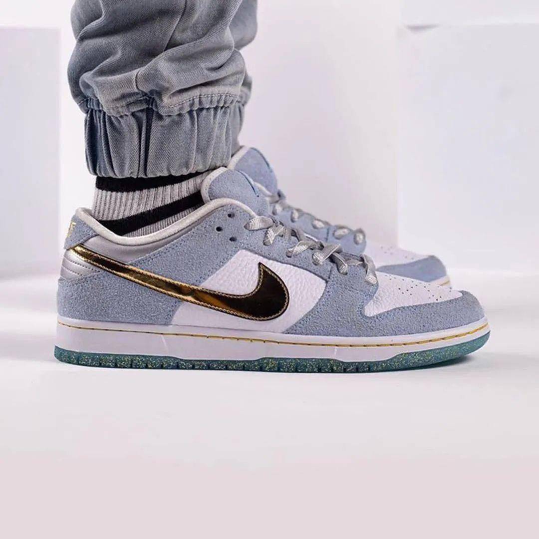 球鞋 丨 或为圣诞版本？ Sean Cliver x SB Dunk Low 曝光！Nike Blazer“今朝明朝”即将发售_搜狐汽车_搜狐网