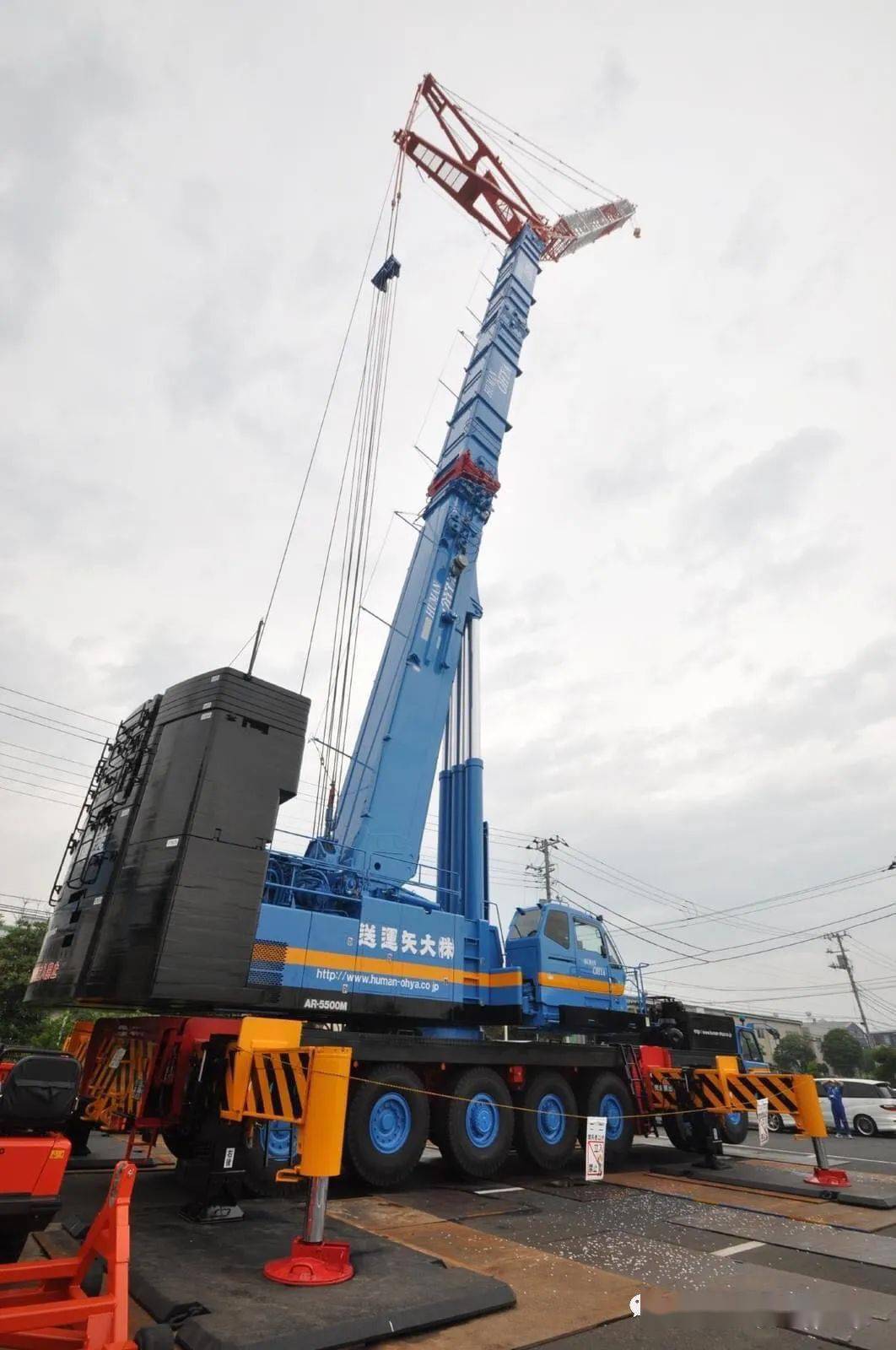 东瀛最强直男，独树一帜的全地面起重机 TADANO AR5500M_搜狐汽车_搜狐网