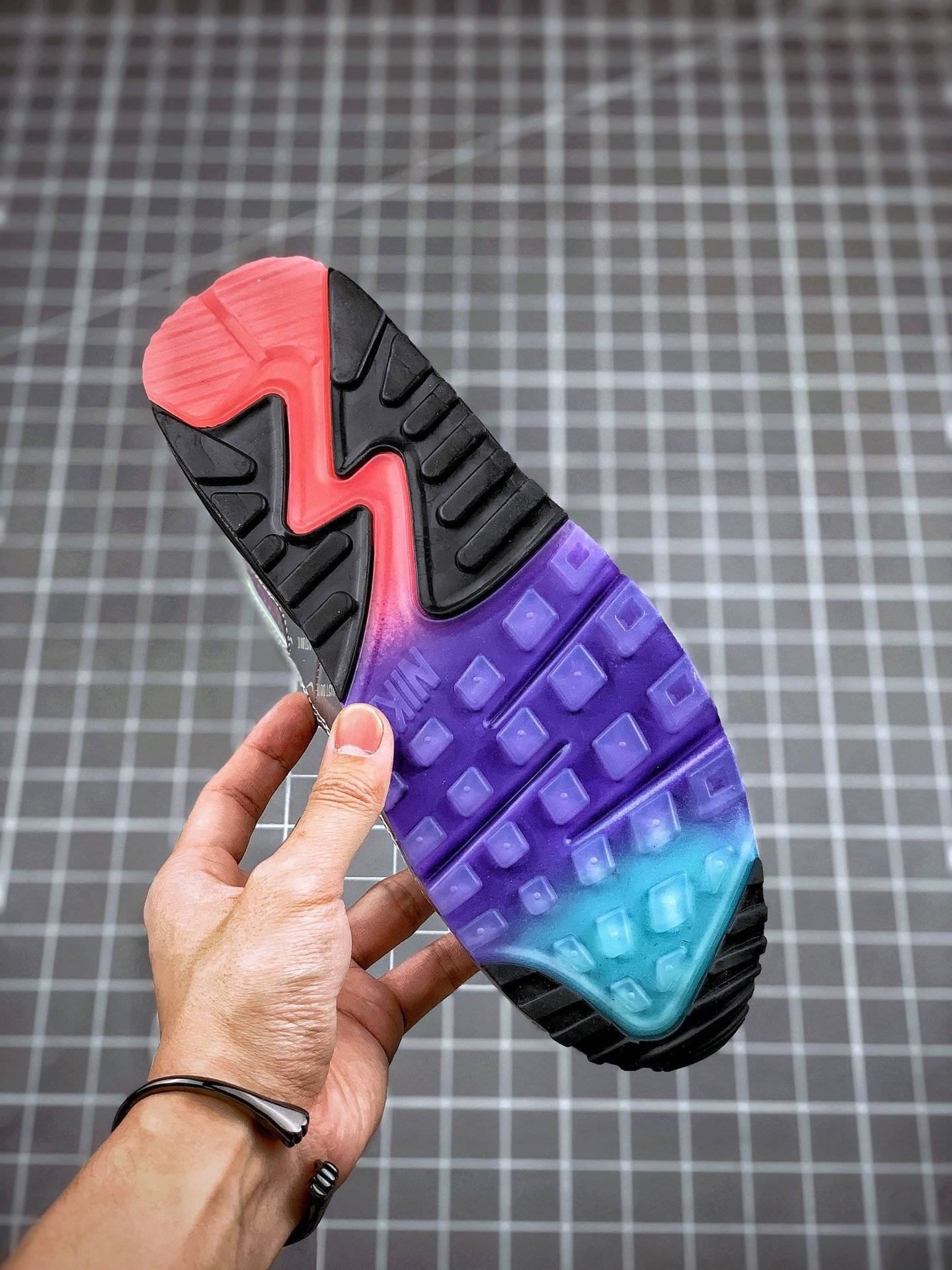 Nike Air Max 90"Have A Good Game"白银LOL电玩像素钩子-搜狐大视野-搜狐新闻