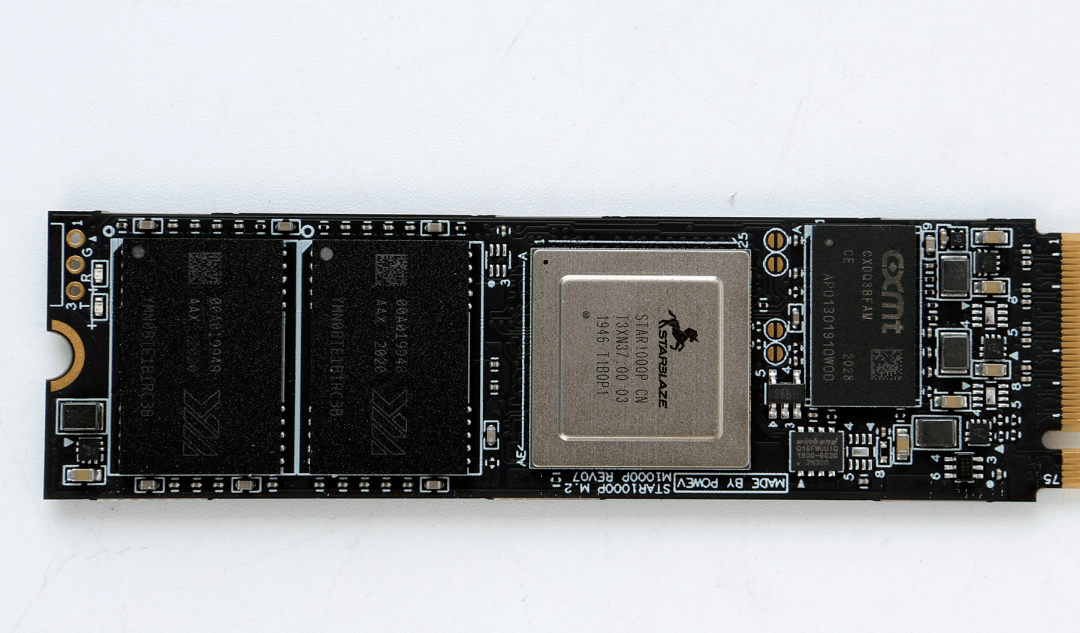 性能匹敌国外高端产品！首款纯国产NVMe SSD实战体验_主控
