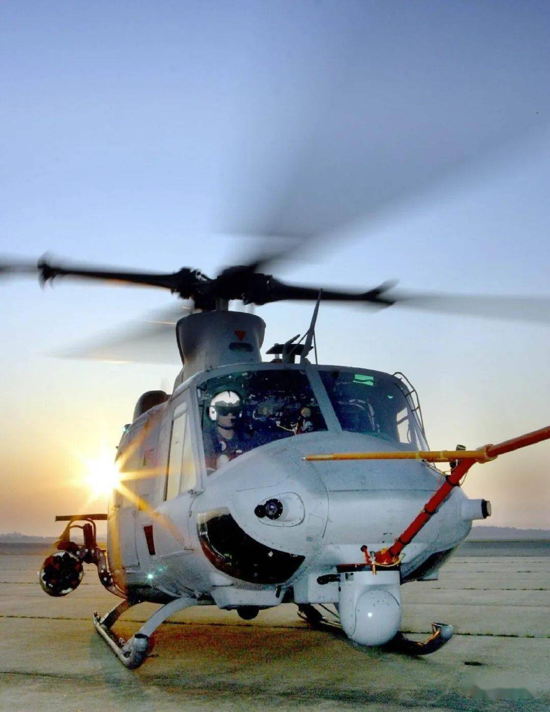 老休伊的第二春：UH-1Y“毒液”直升机-搜狐大视野-搜狐新闻