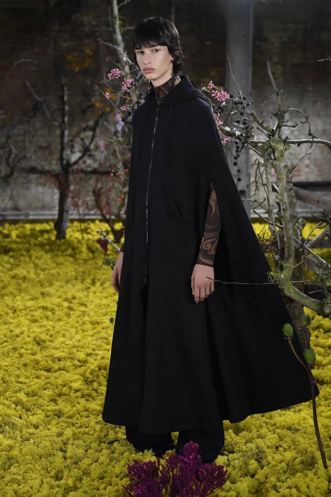 『品牌秀场』┊Raf Simons 2021春夏时装秀 -搜狐大视野-搜狐新闻