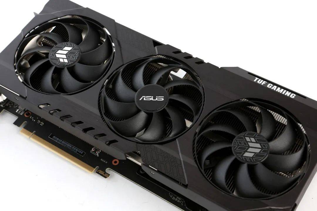 满载56℃，出道即巅峰，解开TUF-RTX3060TI-O8G-GAMING高效散热的奥秘_风扇