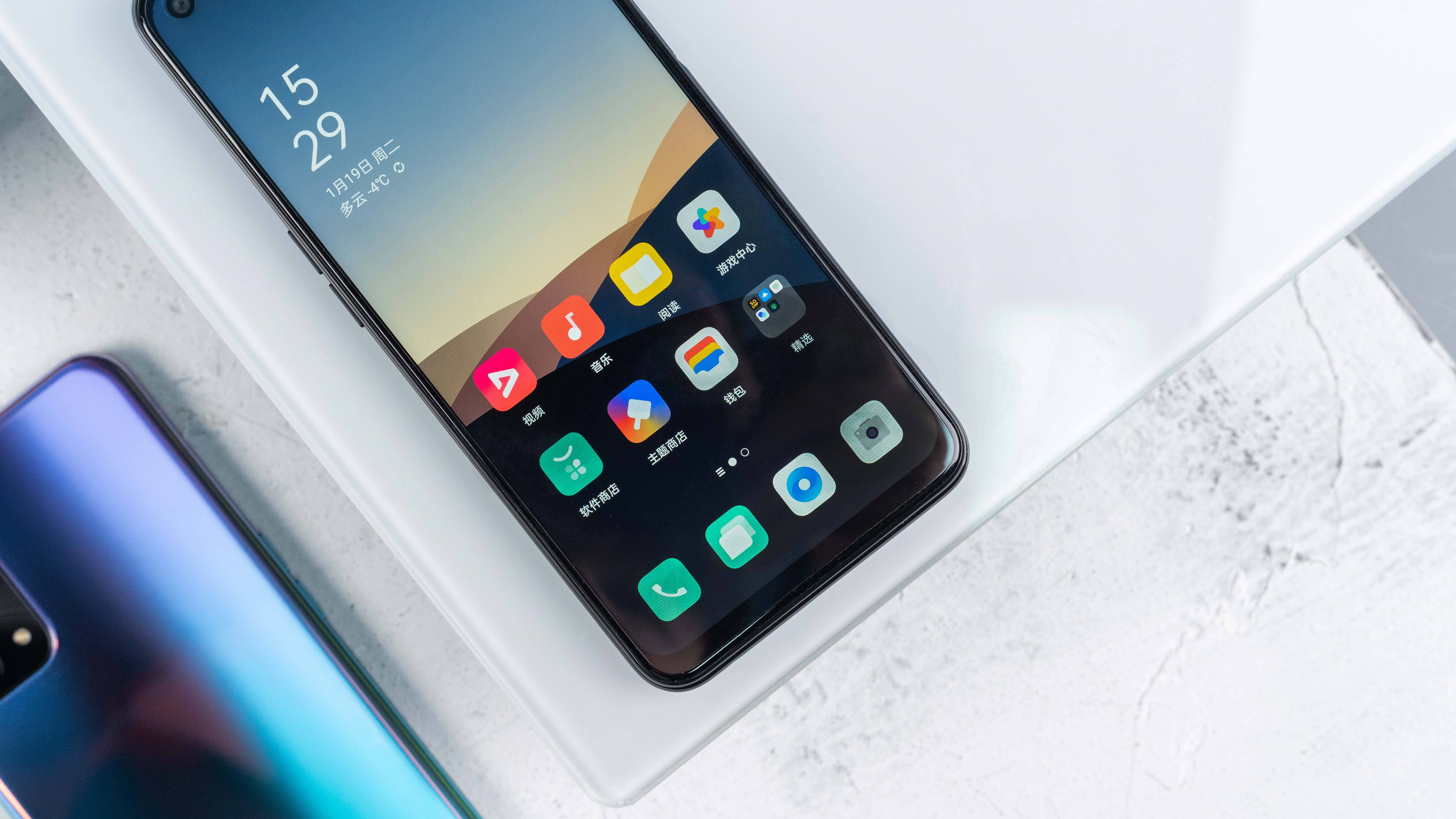 OPPO A93真机图赏：硬核实力 轻薄全能-搜狐大视野-搜狐新闻