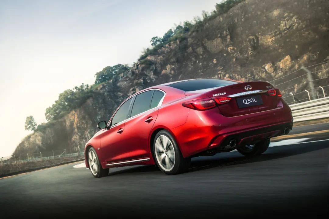 英菲尼迪Q50L的 “ 范儿 ”_搜狐汽车_搜狐网