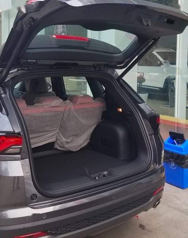 颜值媲美本田缤智，1.4T+6AT，全新长安CS35实拍_搜狐汽车_搜狐网