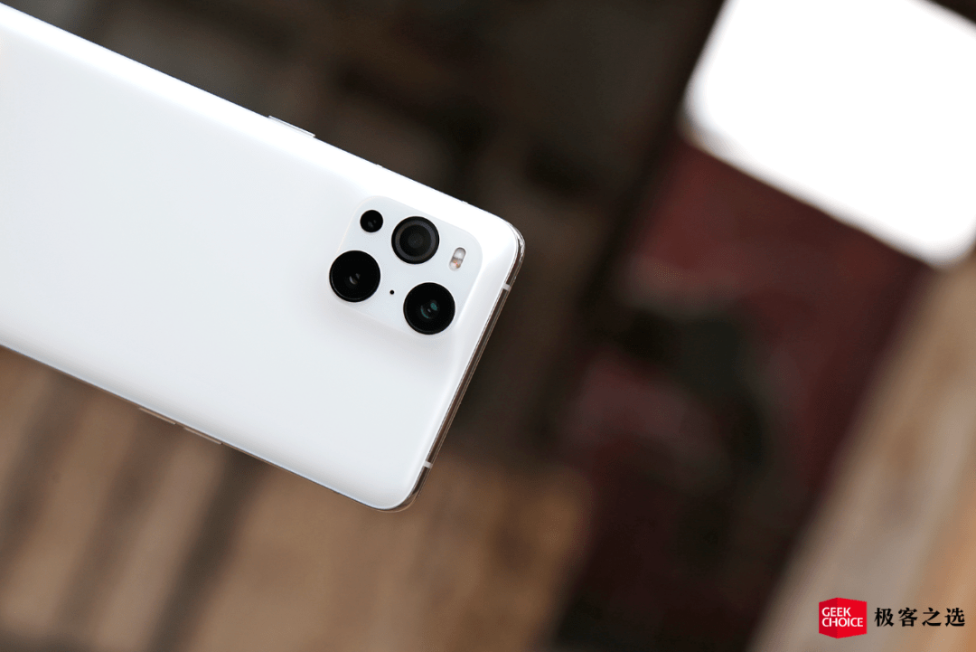 OPPO Find X3 Pro 评测：用时一年，从旗舰到高端_镜头