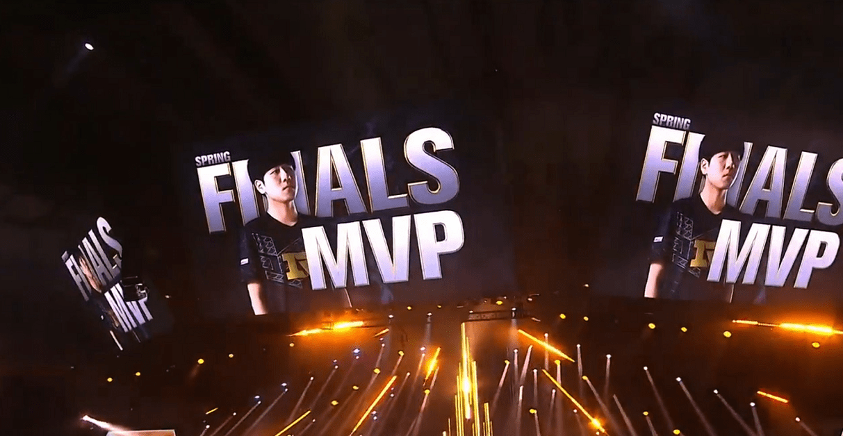 RNG勇夺冠军，gala五杀卡莎斩获决赛FMVP！网友：实至名归_比赛