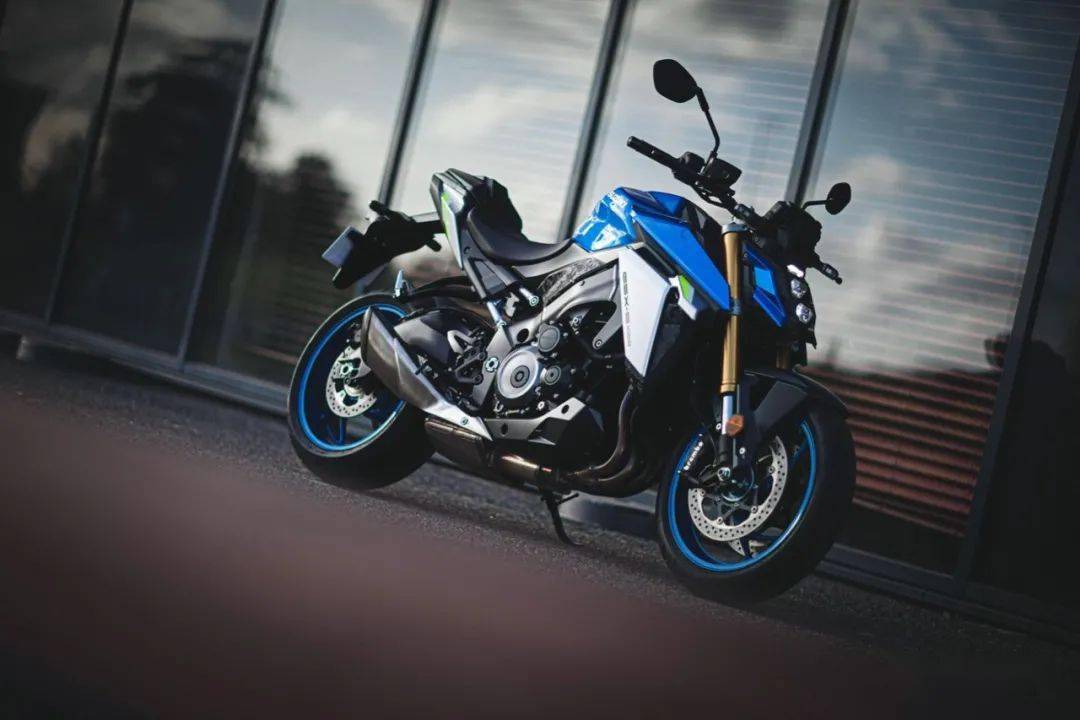 前脸似春风NK，解读铃木全新GSX-S1000丨视界_搜狐汽车_搜狐网