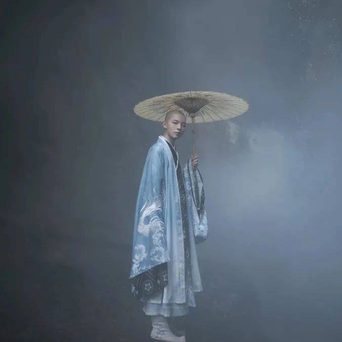 人过五十，不管你多有本事，都不要得罪以下几个人，避免晚景凄凉！小人