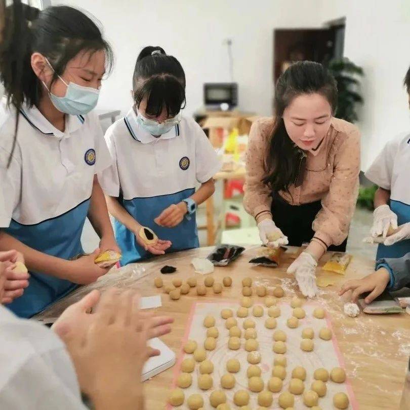 多彩魅力社团，幸福校园生活——铜仁市第六中学社团第一课开课啦！ 我校