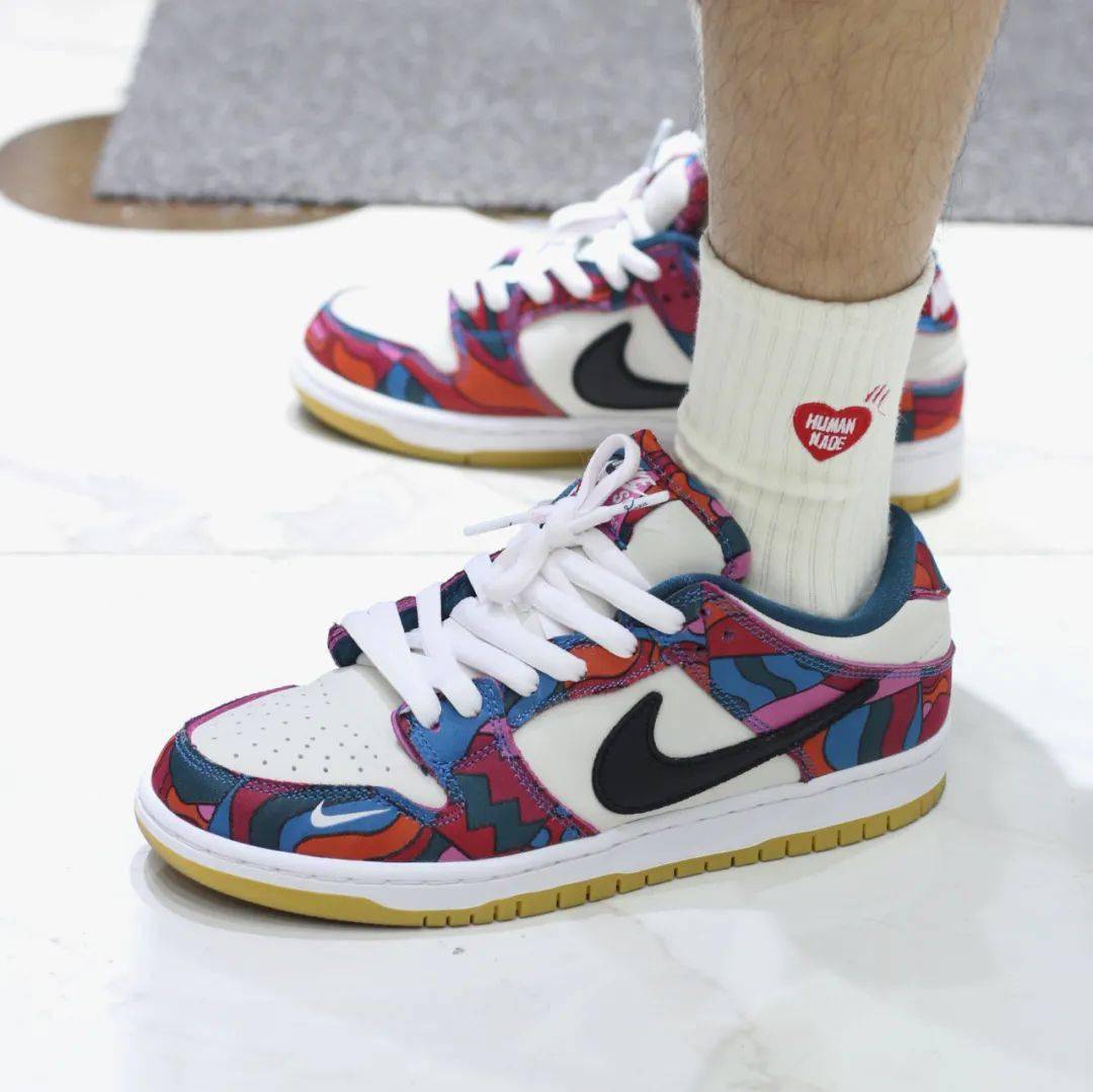 简约而不简单，原来这才是大家最爱 · NIKE DUNK “GREY FOG” & “LIGHT BONE”｜SOAR 发售回顾_佛山