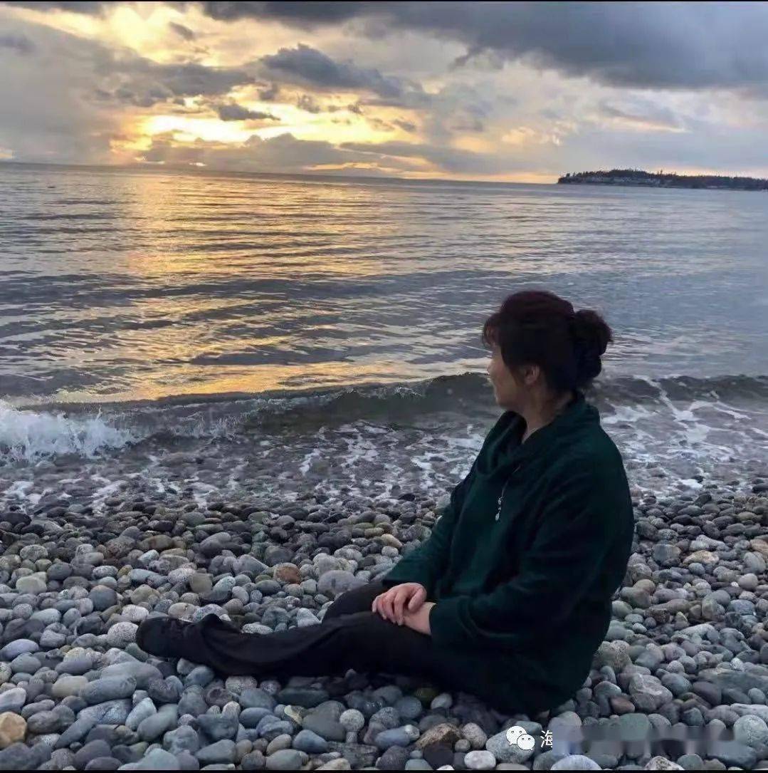 中英文栏目：《夢》作者：綠葉Lifen /翻譯： Jan Walls/中文朗读：曼迪/ 英文朗读：筱雁/ /栏目编辑：娟子_is