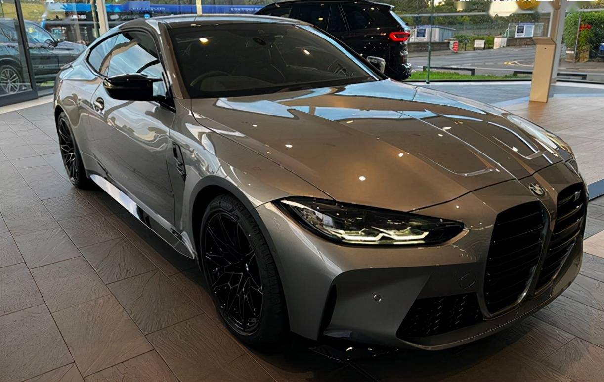 首批新款M4进店！激光大灯+后驱+3.0T，新造型比奥迪RS5还霸气_搜狐汽车_搜狐网