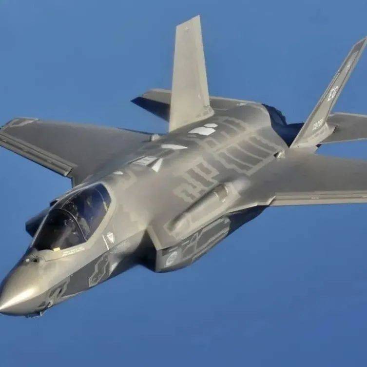 大角度盘旋：F-35A大秀机动性！_第五代战斗机