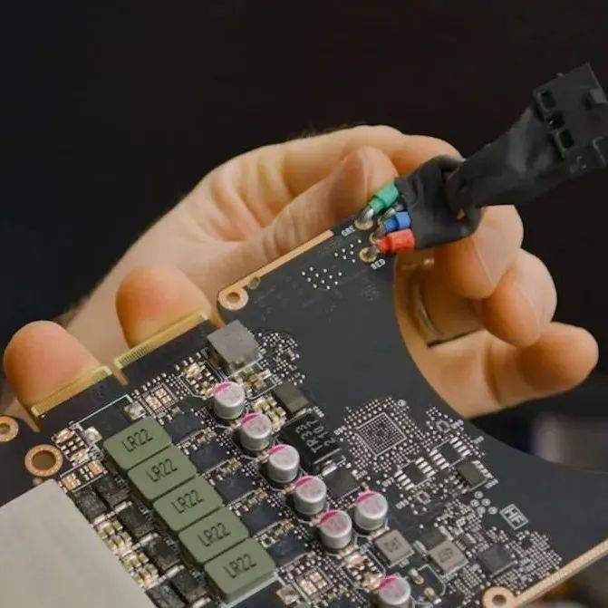 英伟达CMP 170HX拆解，仅能用于挖矿_散热_输出接口_核心