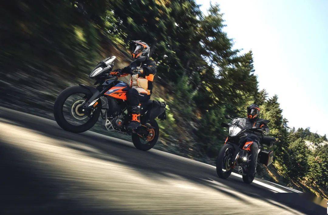 KTM 2022 款 250、390 Adenture 探险车 户外特写_搜狐汽车_搜狐网