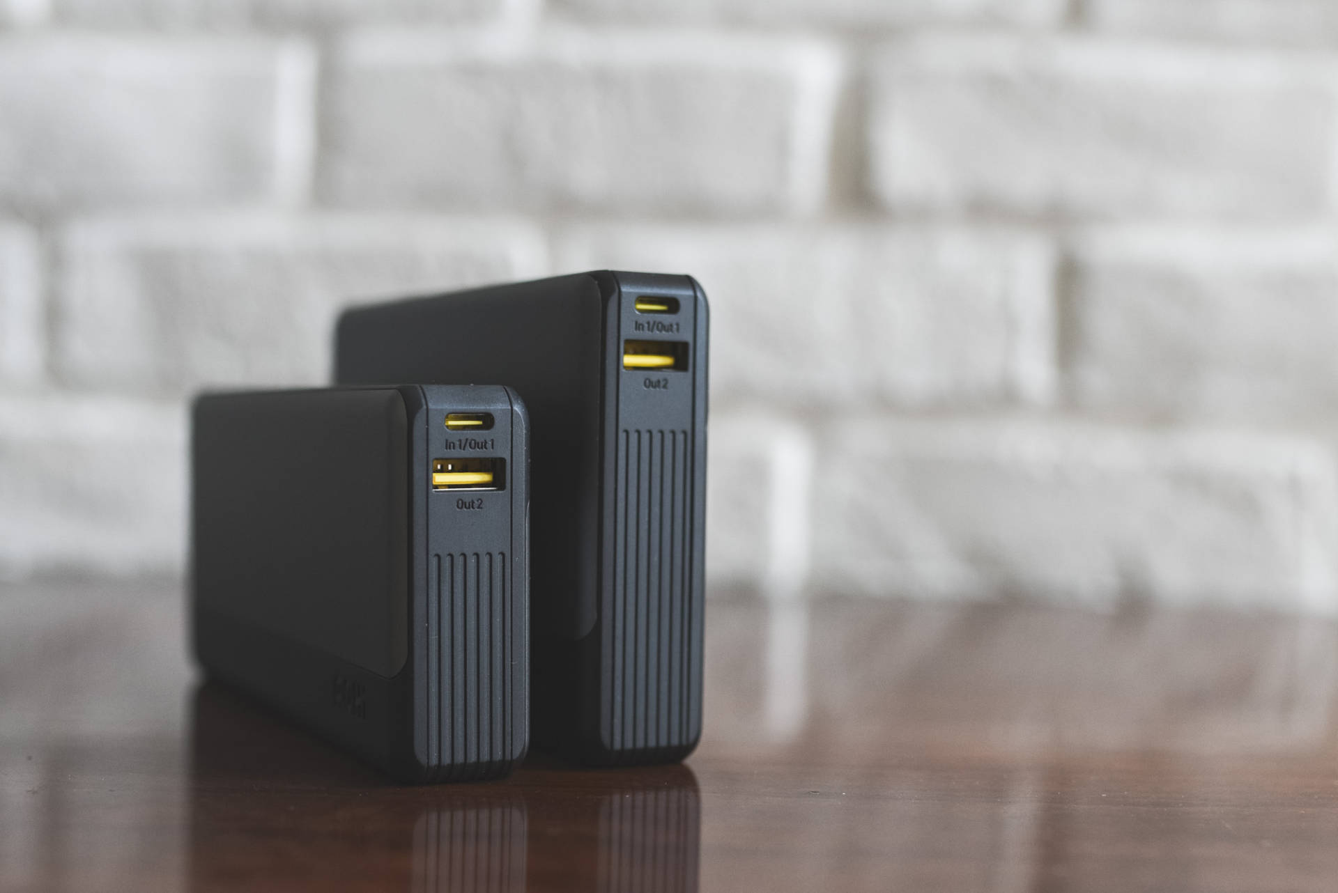 奥海再出高端货，100瓦高功率充电宝，让笔电都摸不到供电极限_移动电源_支持_输出