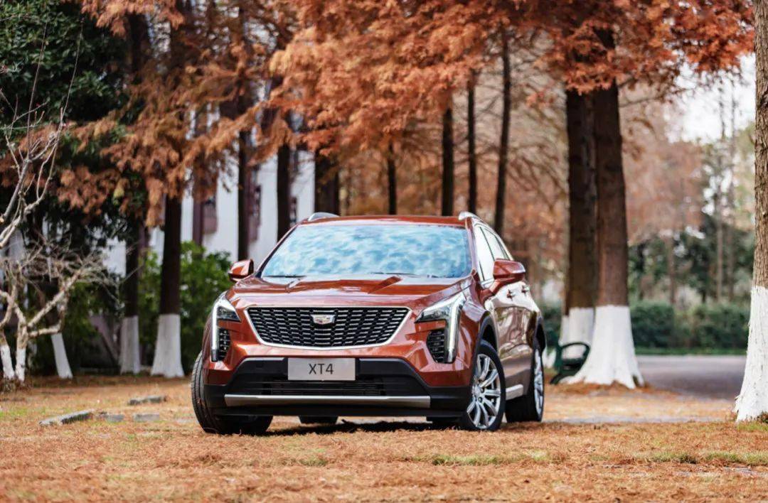 凯迪拉克XT4：橙衣小将显神威，48V轻混更平顺_搜狐汽车_搜狐网