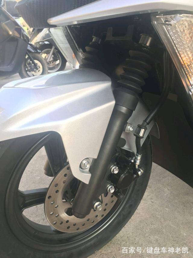 济南铃木官宣UY125参数配置，售价9380元，即将替代UU125成为C位_搜狐汽车_搜狐网