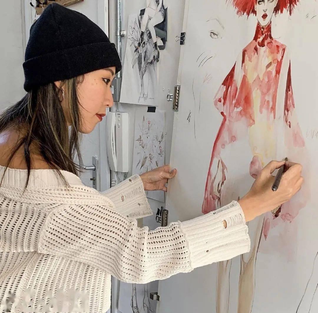 曾任圣马丁、UCA导师的Connie Lim如何绘制时装画？独树一帜的风格与多种材料交织打开了插画世界的大门_艺术_专业_工具