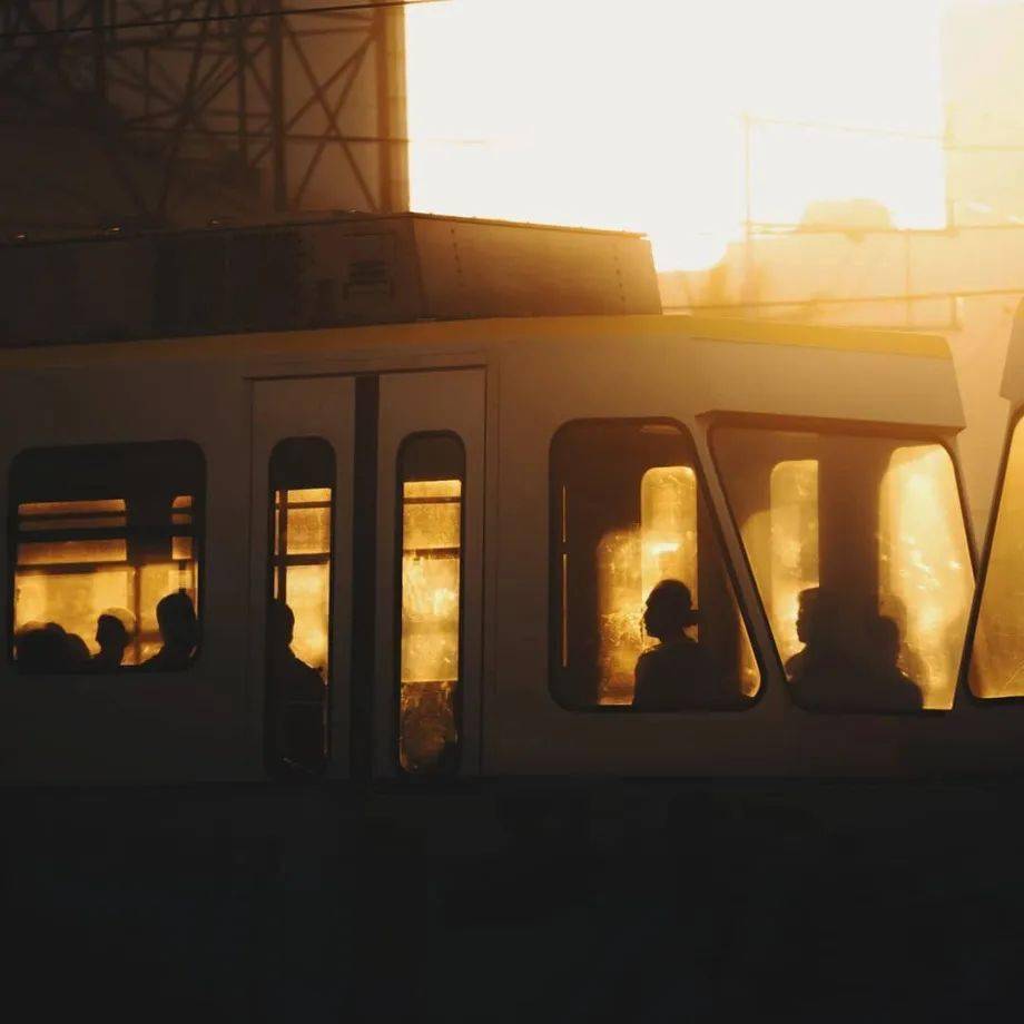 暖暖光影下的马尼拉，摄影Jilson Tiu的街头摄影作品_感觉_场景_街道