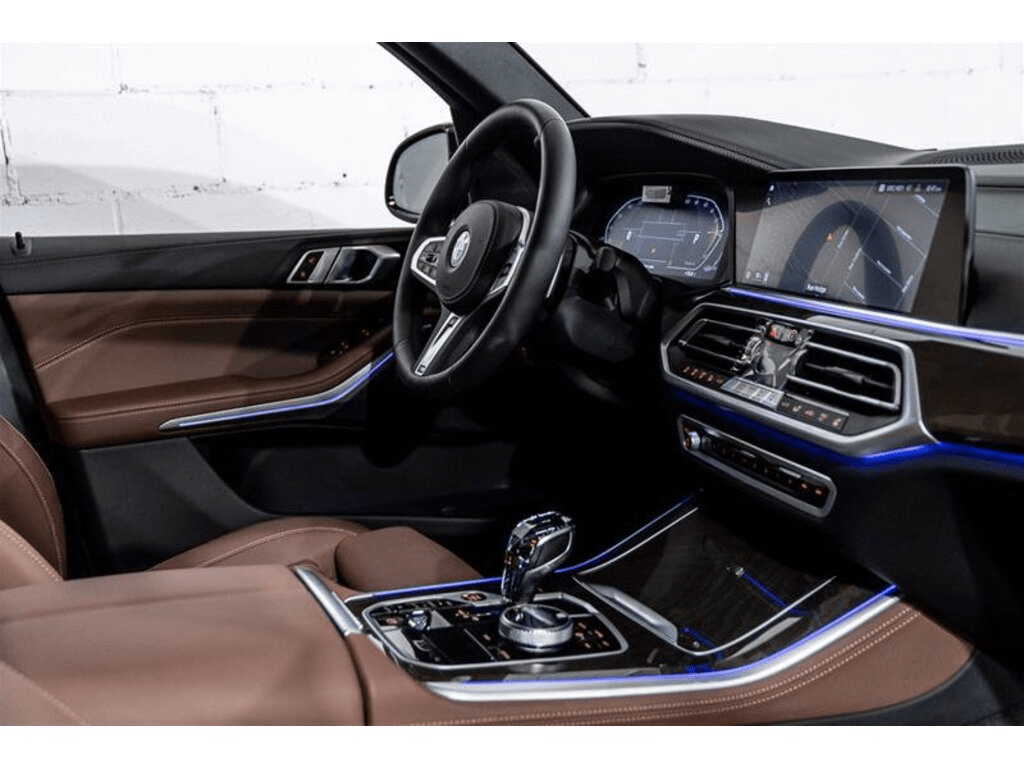 新款宝马X5配置曝光，造型更炫酷，激光大灯+8AT，还看啥GLE_搜狐汽车_搜狐网