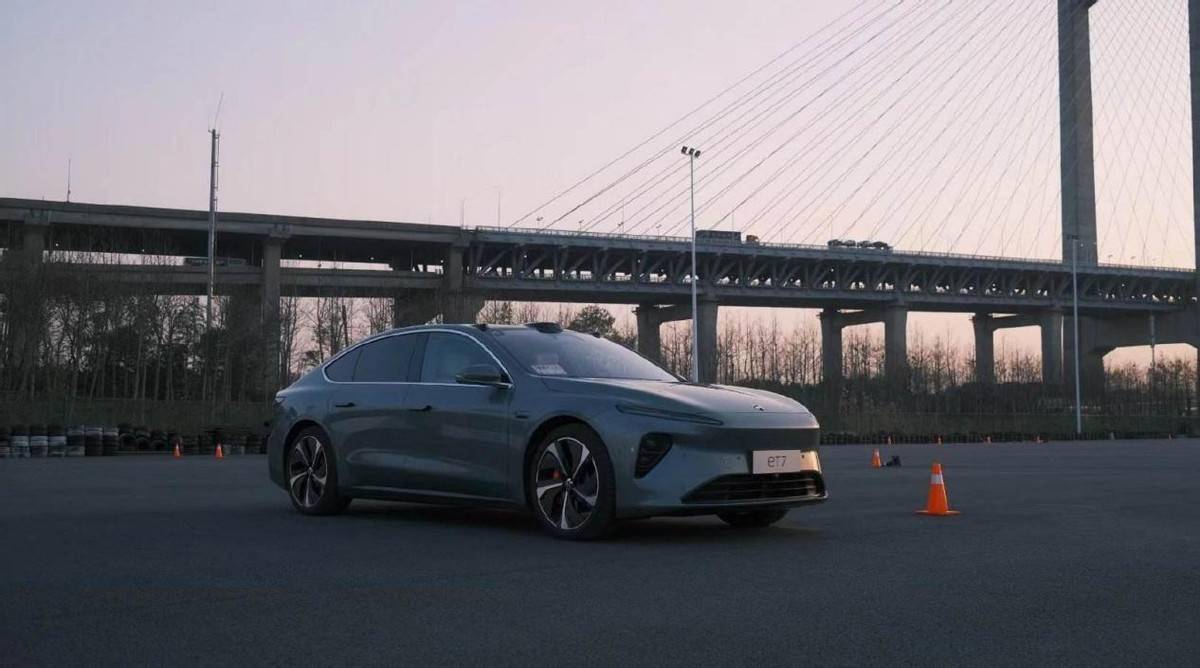 40多万预算，蔚来ET7和智己L7哪个更香？_搜狐汽车_搜狐网