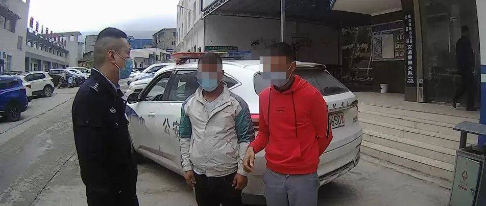 实力互坑？乐山一男子酒后让无驾照的朋友开车，遇交警检查弃车就跑吉时峨边机动车