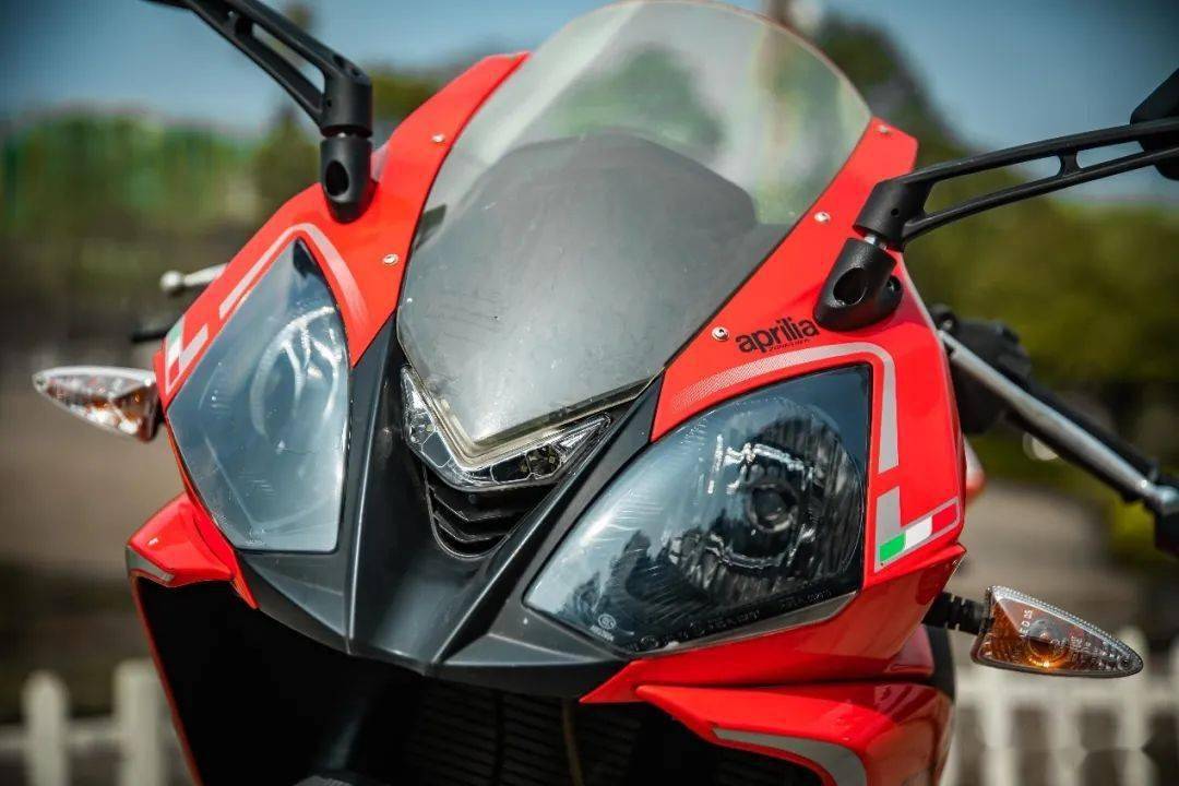 入门钢炮今犹在，岁岁年年人不同——阿普利亚GPR150/250R对比_搜狐汽车_搜狐网