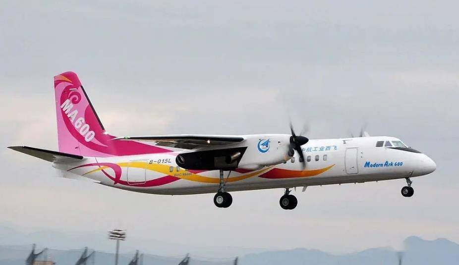 新舟700被美断供PW150C，两年后为啥还成功首飞？是国产航发吗？_客机_涡桨_动力