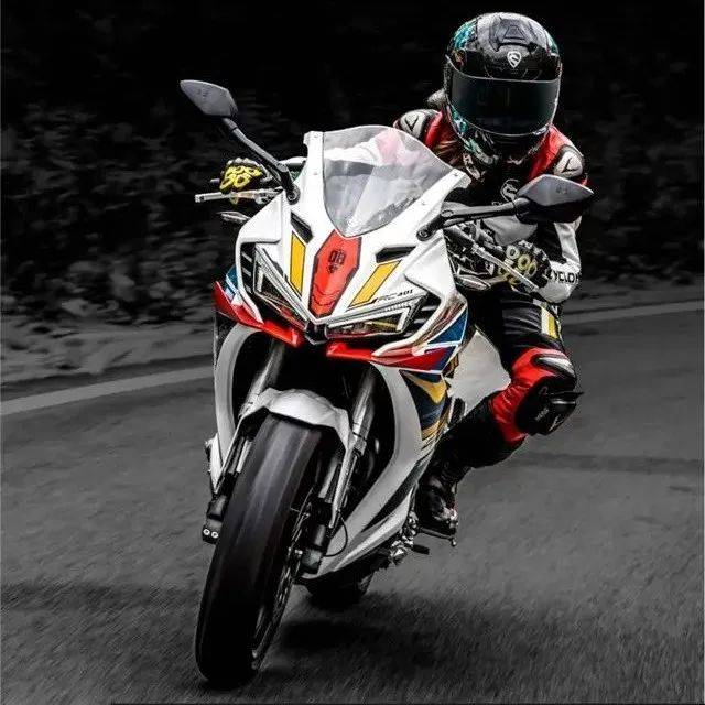 赛科龙RC401 真正的“黑科技”亮相_科技_赛科龙