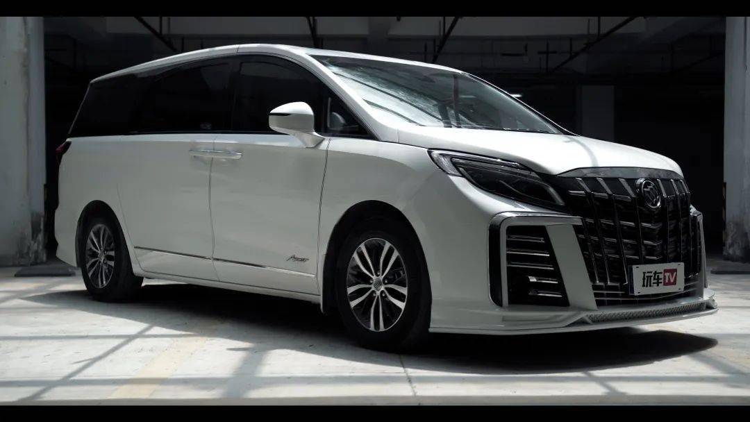 豪掷十多万元爆改！砸出最魔幻商用MPV！可以不理解但请别阻止！_搜狐汽车_搜狐网