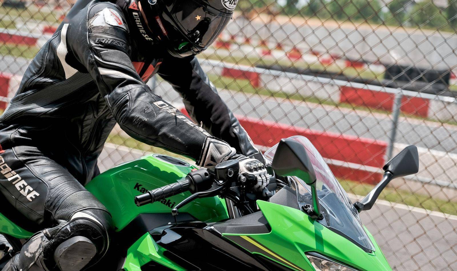 2022轻跑之战，RC390vs忍者400纸上PK_搜狐汽车_搜狐网