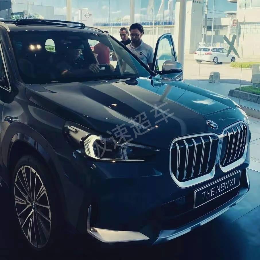 全新宝马X1进店，配置曝光，质感提升明显，竞争奥迪Q3，2.0T+8AT_搜狐汽车_搜狐网