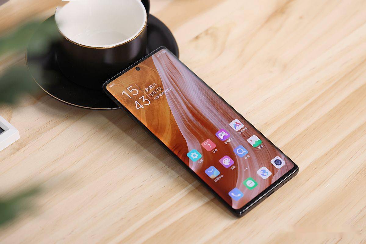 中兴Axon50 Pro后劲很足，3nm骁龙芯+16G+512G，还是“堆料王”_旗舰_处理器_芯片