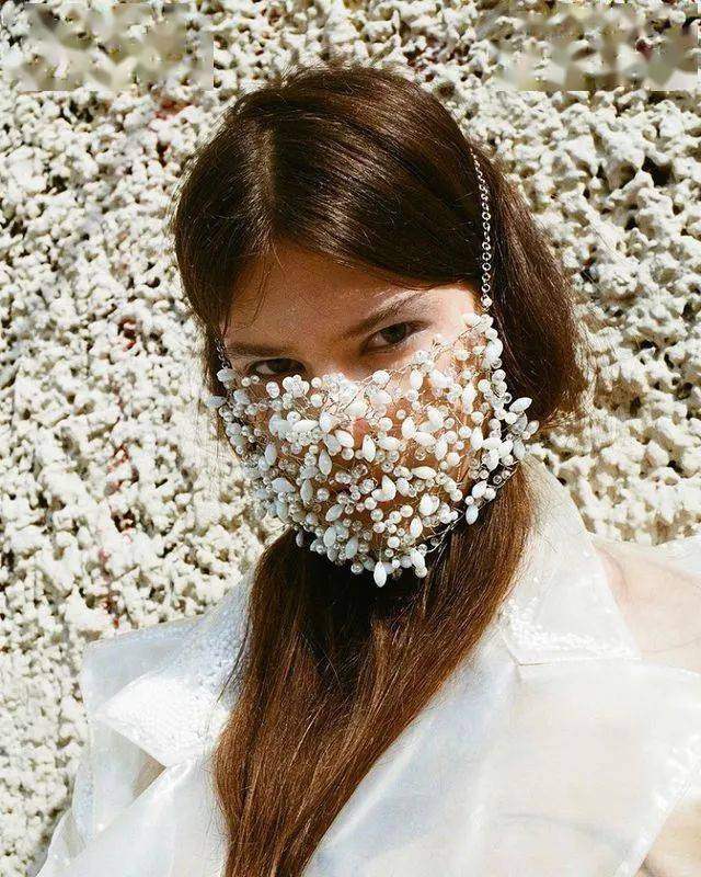 夸张的流苏面部饰品，俄罗斯珠宝设计师品牌Get Man Jewelry致力于“离谱和古怪”，闪耀而别致_设计的_风格_Man