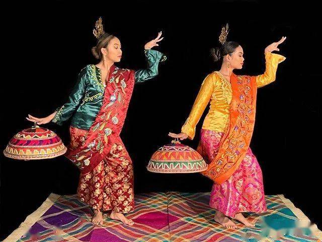 菲律宾南部的传统服饰②：女装篇_Badjuh_苏禄人_女性