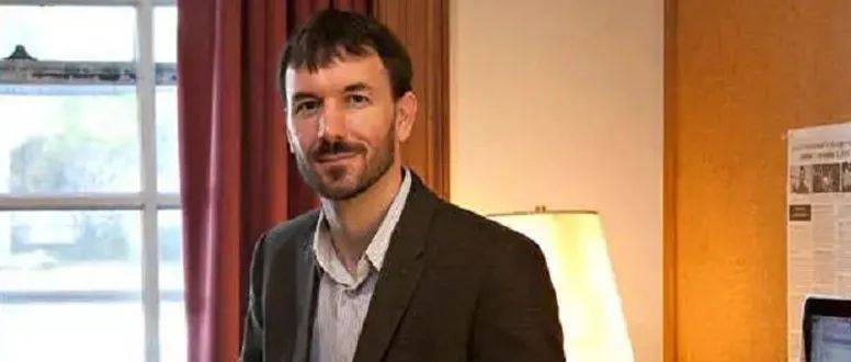 不远万里赴华，这位藤校教授让更多中国孩子走进世界名校_Brett_Gamboa_特优生