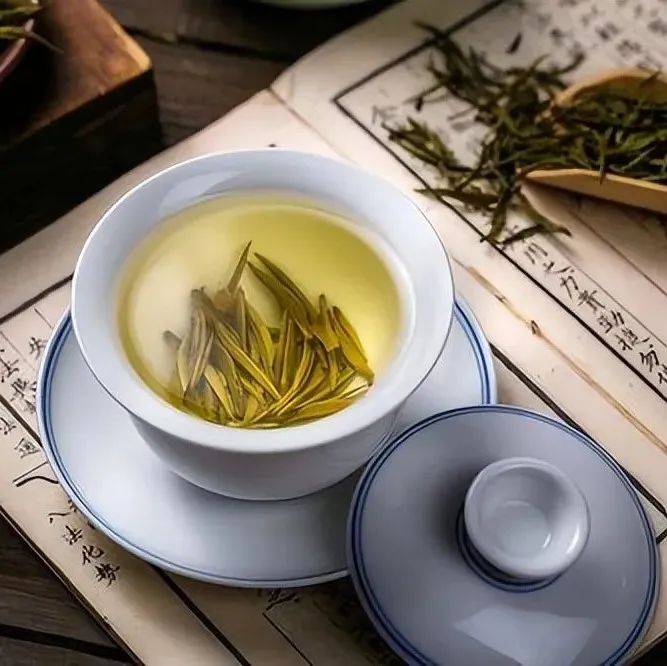 茶叶过期了还能喝吗?今天总算弄明白了,看完记得转给家人!保质期异味情况