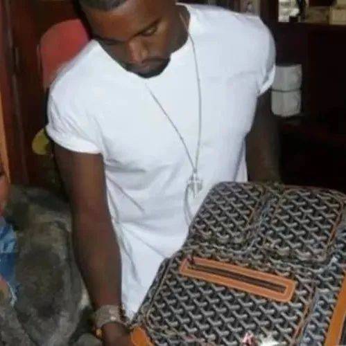 竟要十万美元！？Kanye West 独一无二 Goyard 背包正在寻觅新任买家！_Reed_Justin_整体