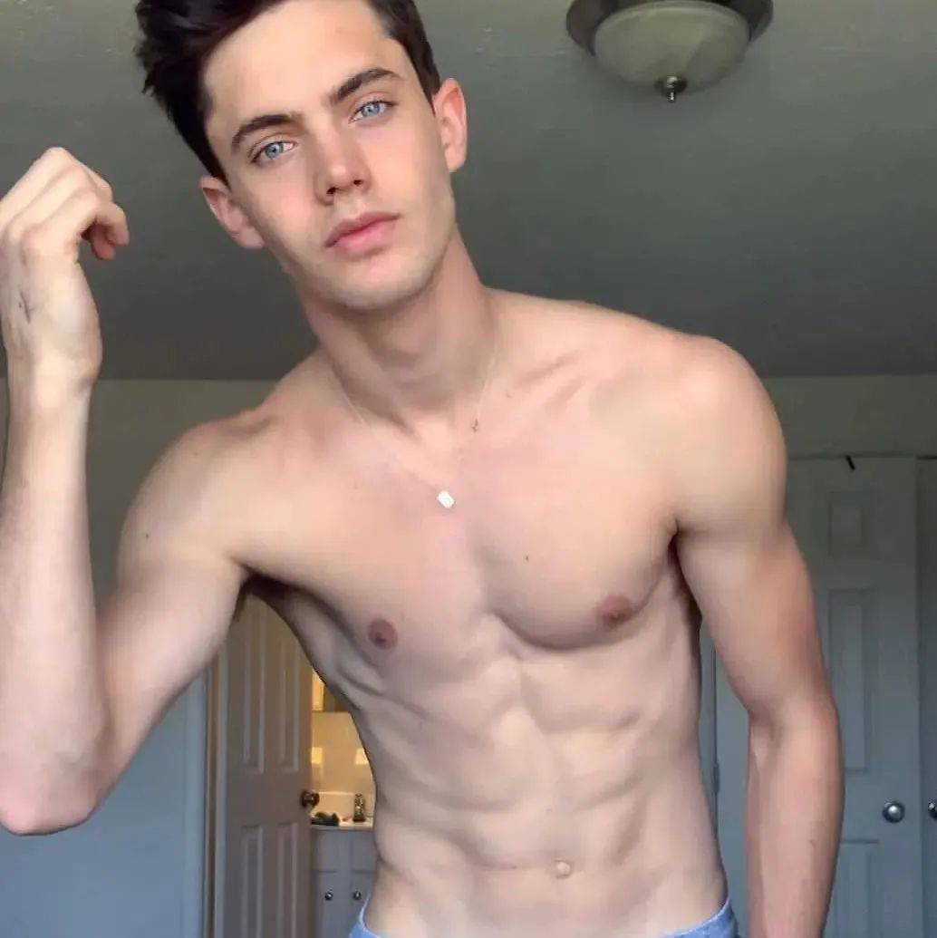 他剃头了！_Edward_Bayer_工作